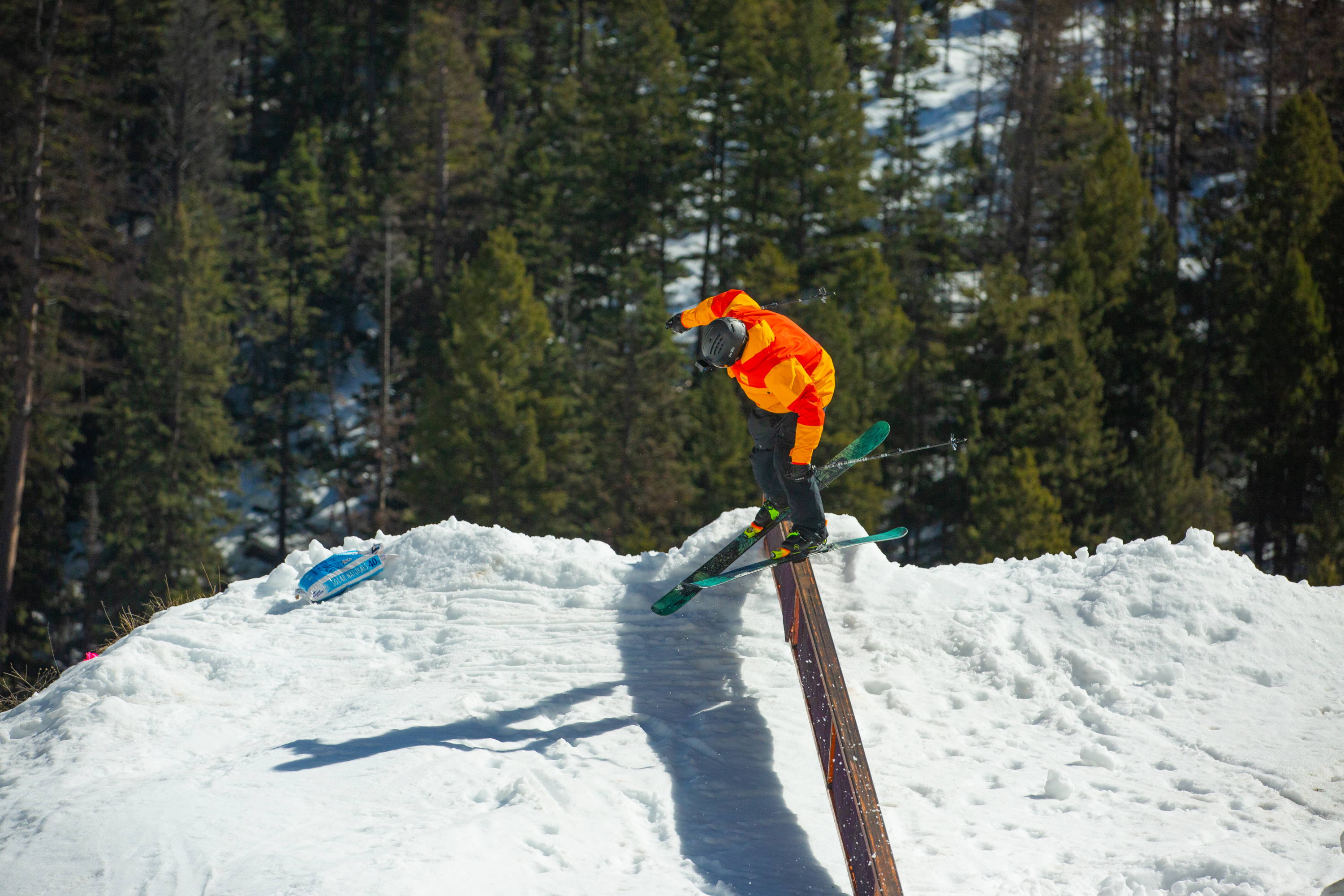 Dream Spring Park Session – 4FRNT Skis